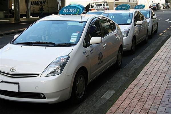 オークランド空港から市内へのアクセス【必見！5つの方法】